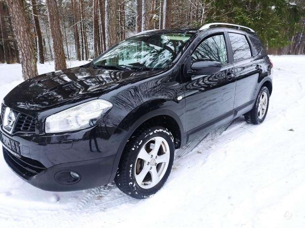 Black Nissan qashqai+2 2010 in Utena, with an engine capacity of 2.00 L and mileage of 176 thousand km for 5450 €, photo 2 on AUTOMOTO.COM.LV
