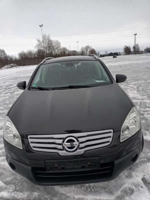 Black Nissan qashqai+2 2010 in Marijampole, with an engine capacity of 1.46 L and mileage of 270 thousand km for 4299 €, photo 2 on AUTOMOTO.COM.LV