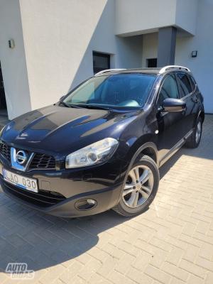 Black Nissan qashqai+2 2010 in Vilnius, with an engine capacity of 2.00 L and mileage of 322 thousand km for 4000 €, photo 6 on AUTOMOTO.COM.LV