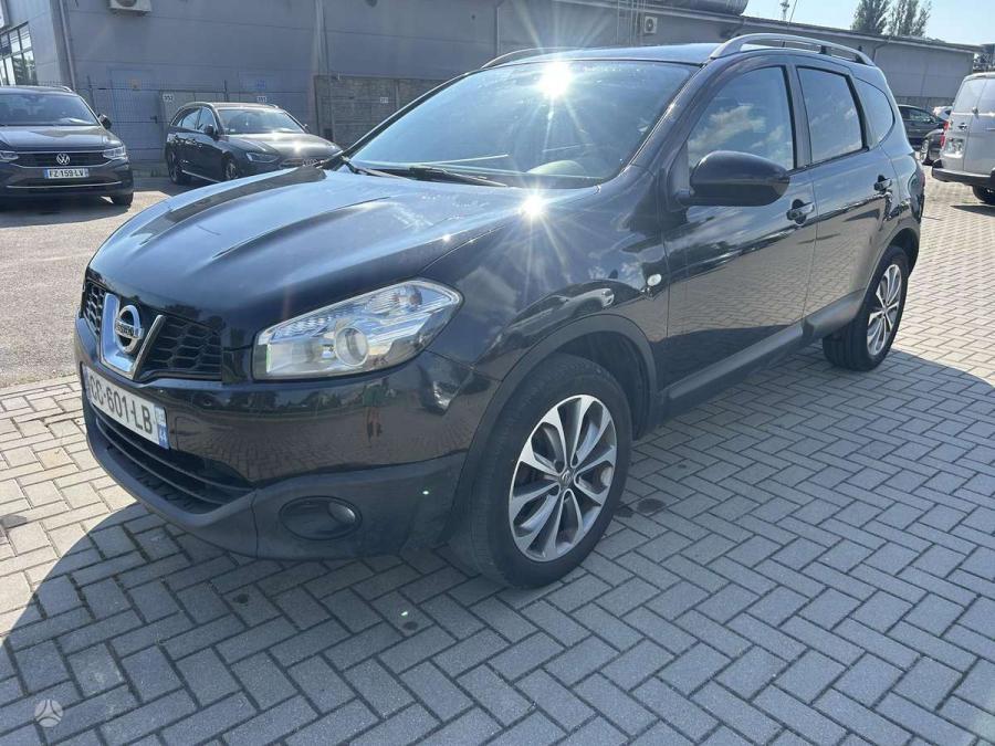 Black Nissan qashqai+2 2010 in Taurage, with an engine capacity of 1.46 L and mileage of 270 thousand km for 4500 €, photo 6 on AUTOMOTO.COM.LV