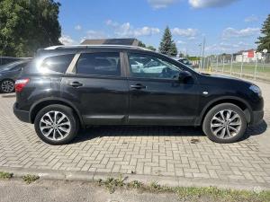 Black Nissan qashqai+2 2010 in Taurage, with an engine capacity of 1.46 L and mileage of 270 thousand km for 4500 €, photo 9 on AUTOMOTO.COM.LV