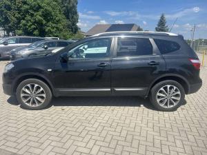 Black Nissan qashqai+2 2010 in Taurage, with an engine capacity of 1.46 L and mileage of 270 thousand km for 4500 €, photo 10 on AUTOMOTO.COM.LV
