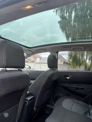 Black Nissan qashqai+2 2010 in Taurage, with an engine capacity of 1.46 L and mileage of 270 thousand km for 4500 €, photo 14 on AUTOMOTO.COM.LV
