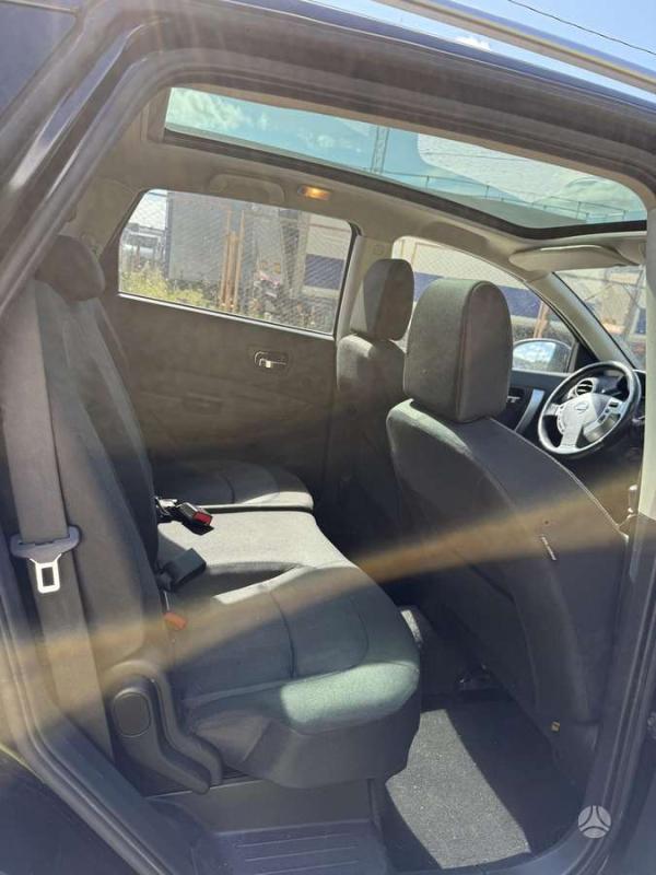 Melns Nissan qashqai+2 2010 Viļņa, ar dzinēja tilpumu 1.46 L un nobraukumu 290 tūkst. km par 4600 €, foto 10 vietnē AUTOMOTO.COM.LV