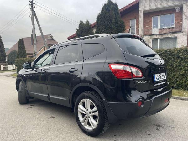 Melns Nissan qashqai+2 2011 Alīta, ar dzinēja tilpumu 2.00 L un nobraukumu 202 tūkst. km par 4799 €, foto 4 vietnē AUTOMOTO.COM.LV