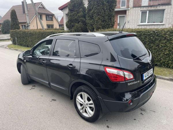 Melns Nissan qashqai+2 2011 Alīta, ar dzinēja tilpumu 2.00 L un nobraukumu 202 tūkst. km par 4799 €, foto 8 vietnē AUTOMOTO.COM.LV