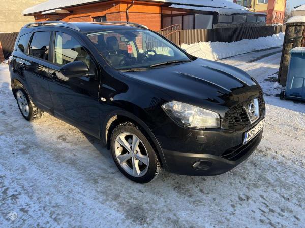 Black Nissan qashqai+2 2011 in Kaunas, with an engine capacity of 2.00 L and mileage of 258 thousand km for 5200 €, photo 3 on AUTOMOTO.COM.LV