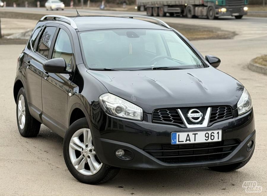 Black Nissan qashqai+2 2011 in Radviliskis, with an engine capacity of 1.50 L and mileage of 307 thousand km for 4700 €, photo 1 on AUTOMOTO.COM.LV