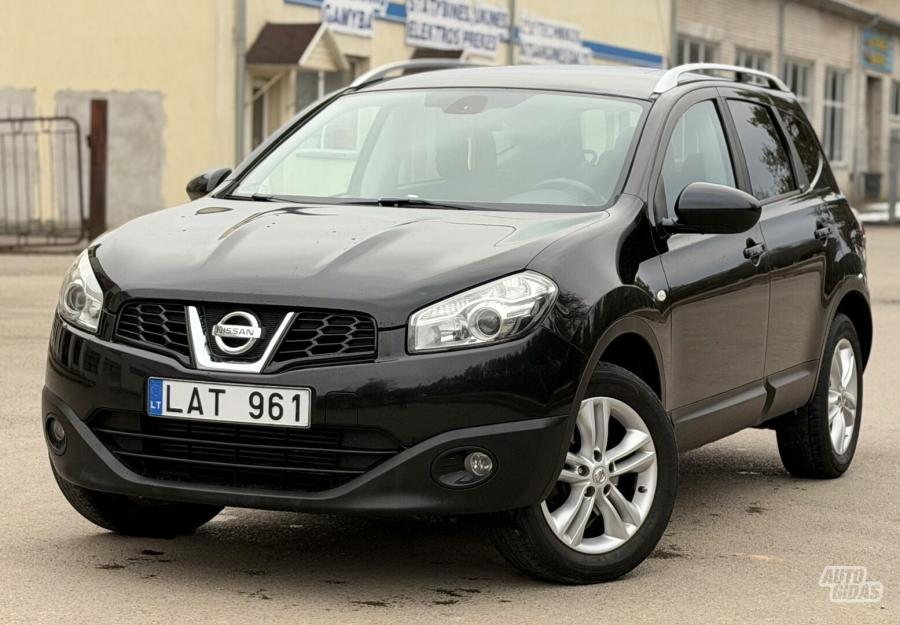 Black Nissan qashqai+2 2011 in Radviliskis, with an engine capacity of 1.50 L and mileage of 307 thousand km for 4700 €, photo 4 on AUTOMOTO.COM.LV