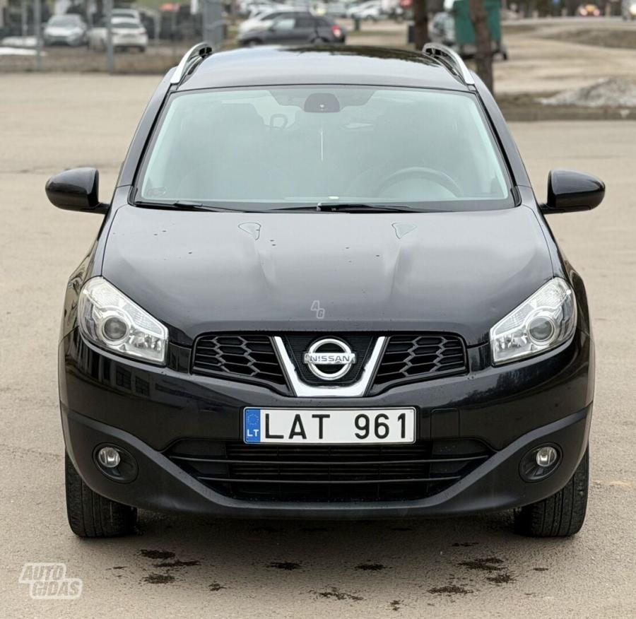 Black Nissan qashqai+2 2011 in Radviliskis, with an engine capacity of 1.50 L and mileage of 307 thousand km for 4700 €, photo 7 on AUTOMOTO.COM.LV