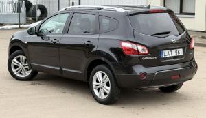 Black Nissan qashqai+2 2011 in Radviliskis, with an engine capacity of 1.50 L and mileage of 307 thousand km for 4700 €, photo 12 on AUTOMOTO.COM.LV