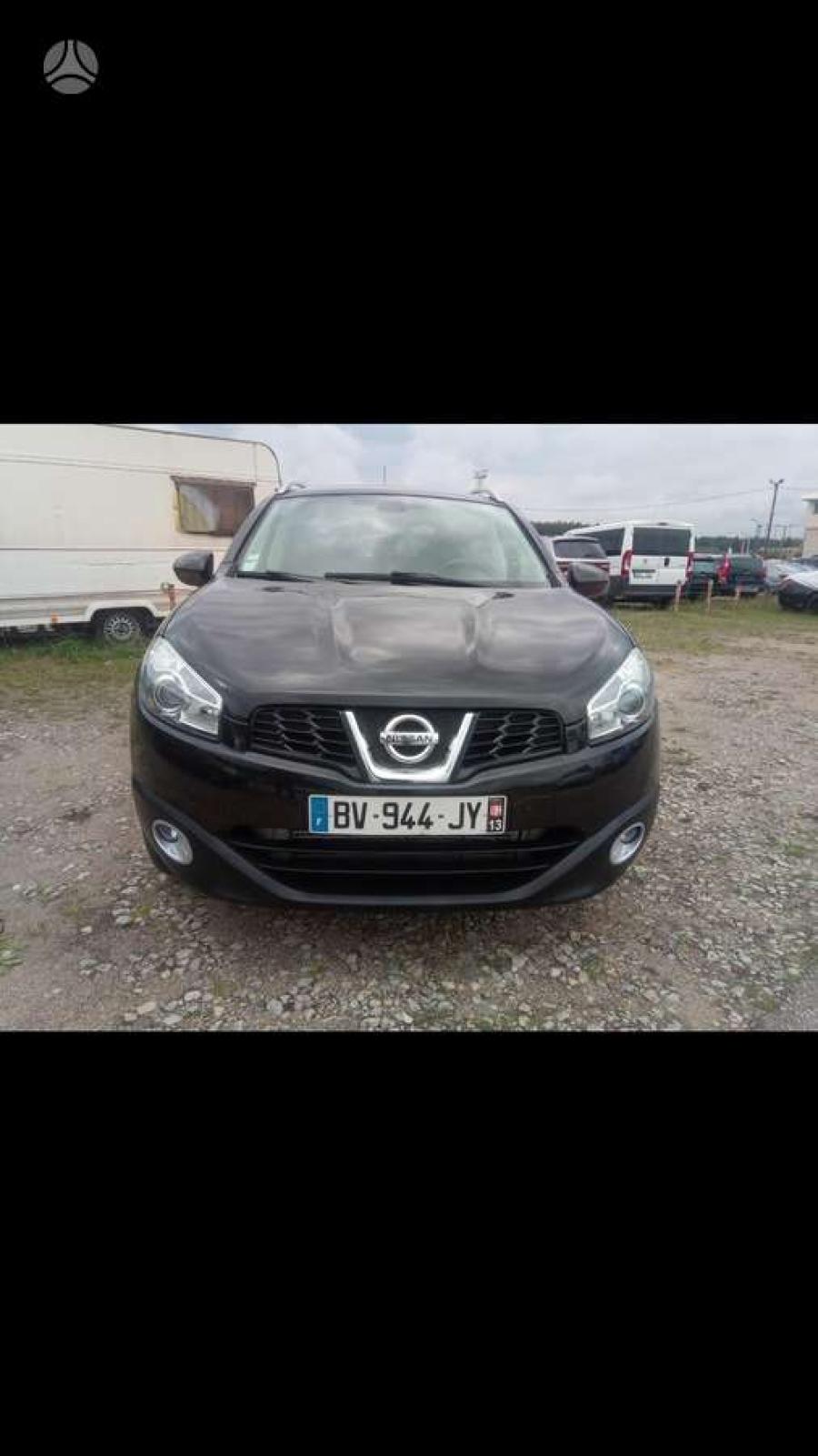 Black Nissan qashqai+2 2011 in Vilnius, with an engine capacity of 2.00 L and mileage of 260 thousand km for 5350 €, photo 3 on AUTOMOTO.COM.LV