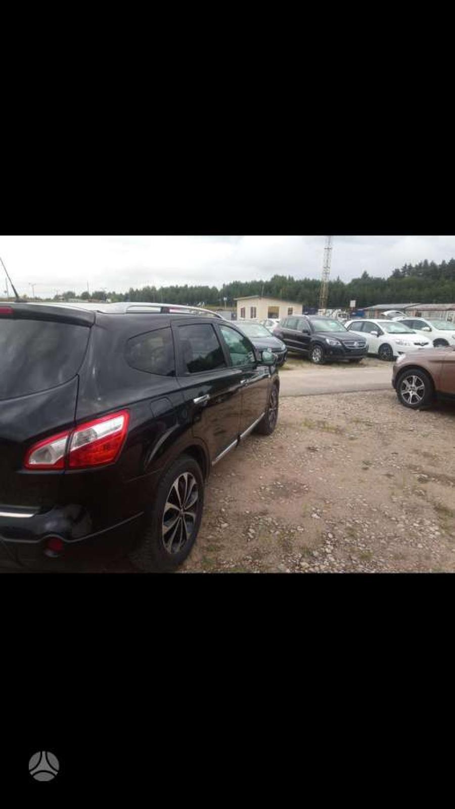 Black Nissan qashqai+2 2011 in Vilnius, with an engine capacity of 2.00 L and mileage of 260 thousand km for 5350 €, photo 7 on AUTOMOTO.COM.LV