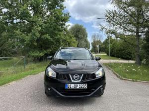 Black Nissan qashqai+2 2011 in Kaunas, with an engine capacity of 2.00 L and mileage of 197 thousand km for 4650 €, photo 5 on AUTOMOTO.COM.LV