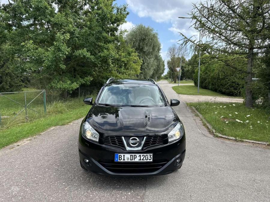 Black Nissan qashqai+2 2011 in Kaunas, with an engine capacity of 2.00 L and mileage of 197 thousand km for 4650 €, photo 7 on AUTOMOTO.COM.LV