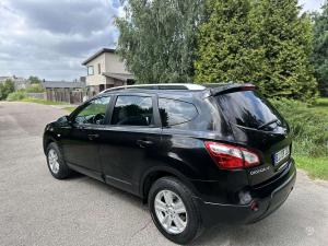 Black Nissan qashqai+2 2011 in Kaunas, with an engine capacity of 2.00 L and mileage of 197 thousand km for 4650 €, photo 11 on AUTOMOTO.COM.LV