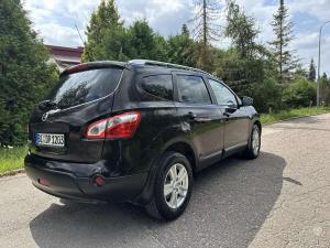 Black Nissan qashqai+2 2011 in Kaunas, with an engine capacity of 2.00 L and mileage of 197 thousand km for 4650 €, photo 17 on AUTOMOTO.COM.LV