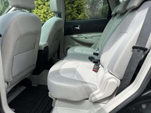 Black Nissan qashqai+2 2011 in Kaunas, with an engine capacity of 2.00 L and mileage of 197 thousand km for 4650 €, photo 27 on AUTOMOTO.COM.LV