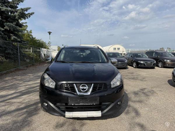 Nissan qashqai+2 2011 in Marijampole on AUTOMOTO.COM.LV Black Nissan qashqai+2 2011 in Marijampole, with an engine capacity of 2.00 L and mileage of 276 thousand km for 4350 €, photo 3 on AUTOMOTO.COM.LV