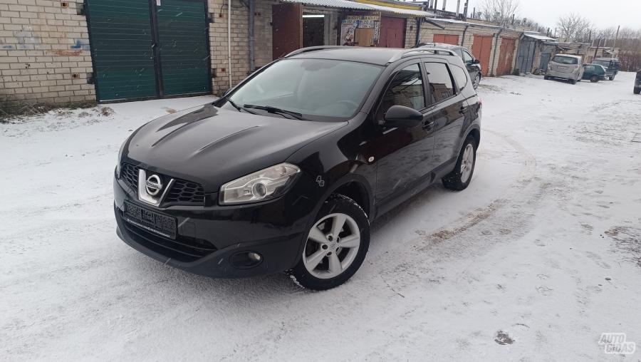 Black Nissan qashqai+2 2012 in Alytus, with an engine capacity of 1.60 L and mileage of 292 thousand km for 5199 €, photo 1 on AUTOMOTO.COM.LV