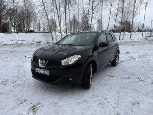 Melns Nissan qashqai+2 2012 Kauņa, ar dzinēja tilpumu 1.46 L un nobraukumu 211 tūkst. km par 5100 €, foto  vietnē AUTOMOTO.COM.LV