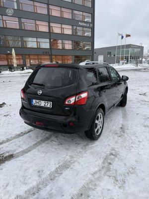 Black Nissan qashqai+2 2012 in Kaunas, with an engine capacity of 1.46 L and mileage of 211 thousand km for 5100 €, photo 11 on AUTOMOTO.COM.LV