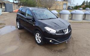 Black Nissan qashqai+2 2012 in Alytus, with an engine capacity of 1.60 L and mileage of 292 thousand km for 5299 €, photo  on AUTOMOTO.COM.LV
