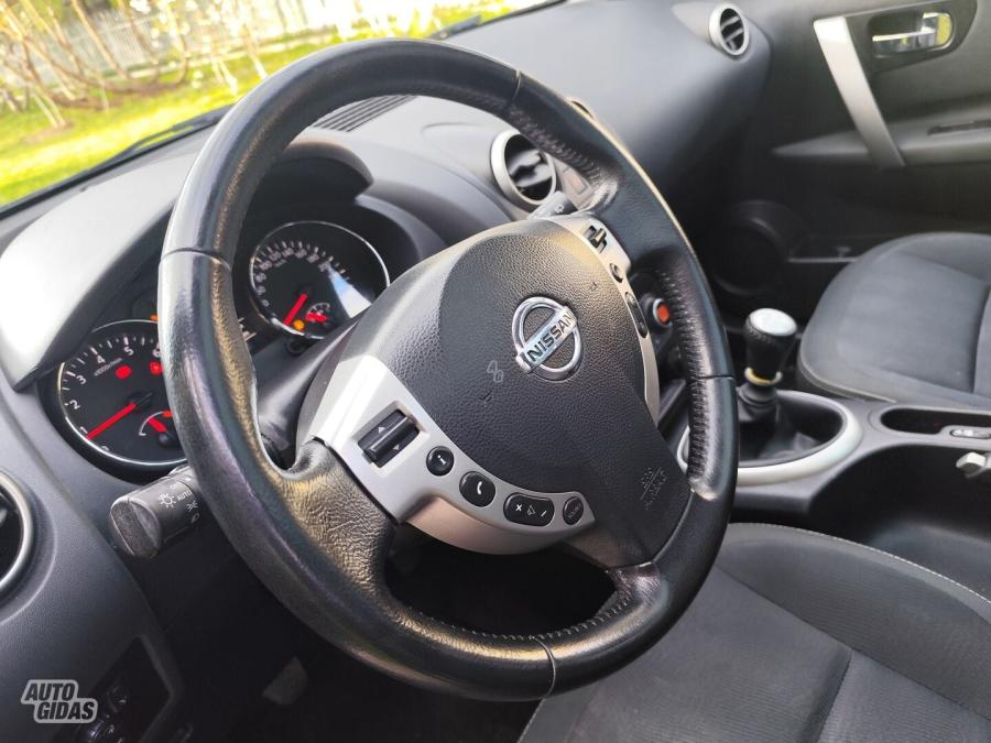 Melns Nissan qashqai+2 2012 Mažeikiai, ar dzinēja tilpumu 2.00 L un nobraukumu 234 tūkst. km par 6500 €, foto 32 vietnē AUTOMOTO.COM.LV
