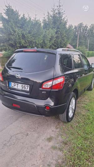 Melns Nissan qashqai+2 2012 Kauņa, ar dzinēja tilpumu 1.46 L un nobraukumu 195 tūkst. km par 5400 €, foto  vietnē AUTOMOTO.COM.LV