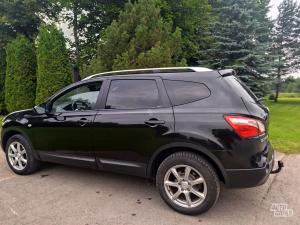 Black Nissan qashqai+2 2012 in Mazeikiai, with an engine capacity of 1.60 L and mileage of 230 thousand km for 6400 €, photo 7 on AUTOMOTO.COM.LV