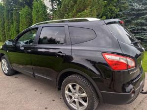 Black Nissan qashqai+2 2012 in Mazeikiai, with an engine capacity of 1.60 L and mileage of 230 thousand km for 6400 €, photo 12 on AUTOMOTO.COM.LV