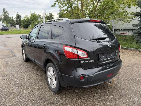 Black Nissan qashqai+2 2012 in Marijampole, with an engine capacity of 1.46 L and mileage of 299 thousand km for 4250 €, photo 4 on AUTOMOTO.COM.LV
