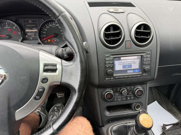Black Nissan qashqai+2 2012 in Marijampole, with an engine capacity of 1.46 L and mileage of 299 thousand km for 4250 €, photo 10 on AUTOMOTO.COM.LV