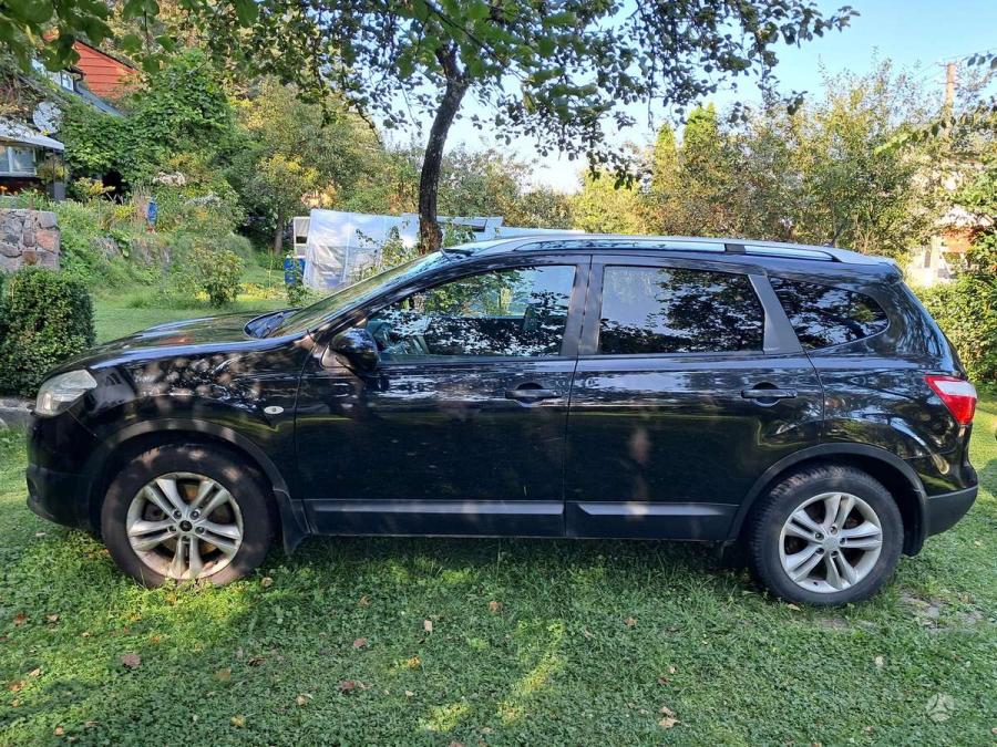 Melns Nissan qashqai+2 2012 Viļņa, ar dzinēja tilpumu 2.00 L un nobraukumu 182 tūkst. km par 3800 €, foto 3 vietnē AUTOMOTO.COM.LV