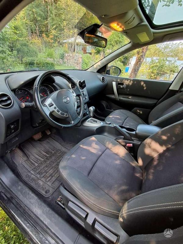 Melns Nissan qashqai+2 2012 Viļņa, ar dzinēja tilpumu 2.00 L un nobraukumu 182 tūkst. km par 3800 €, foto 8 vietnē AUTOMOTO.COM.LV