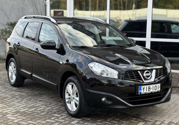 Nissan qashqai+2 2012 in Radviliskis on AUTOMOTO.COM.LV Black Nissan qashqai+2 2012 in Radviliskis, with an engine capacity of 1.60 L and mileage of 234 thousand km for 5750 ā¬, photo 7 on AUTOMOTO.COM.LV