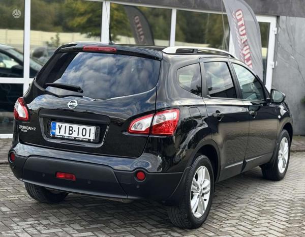 Nissan qashqai+2 2012 in Radviliskis on AUTOMOTO.COM.LV Black Nissan qashqai+2 2012 in Radviliskis, with an engine capacity of 1.60 L and mileage of 234 thousand km for 5750 ā¬, photo 10 on AUTOMOTO.COM.LV