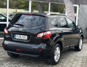 Black Nissan qashqai+2 2012 in Radviliskis, with an engine capacity of 1.60 L and mileage of 234 thousand km for 5750 €, photo 10 on AUTOMOTO.COM.LV