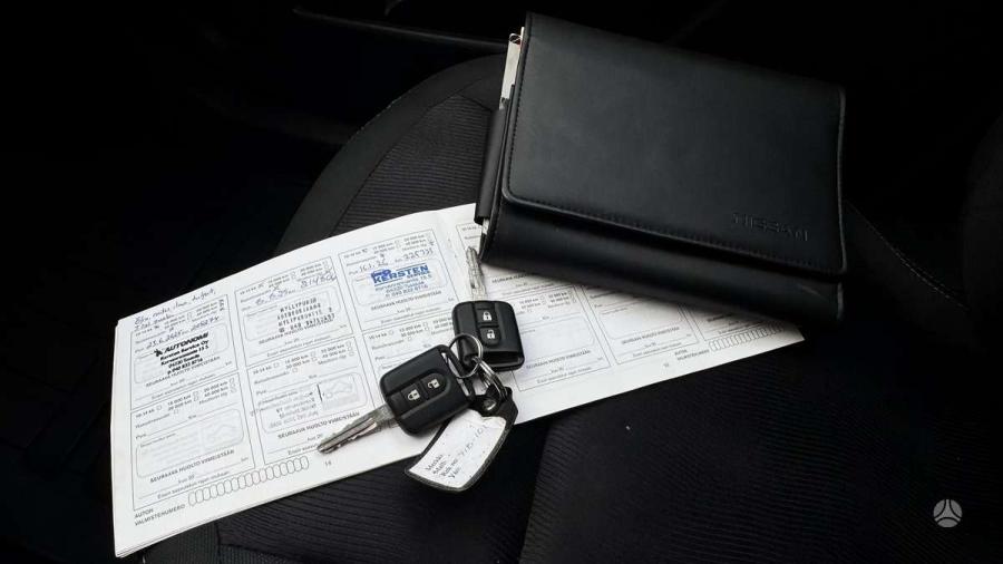 Black Nissan qashqai+2 2012 in Radviliskis, with an engine capacity of 1.60 L and mileage of 234 thousand km for 5750 €, photo 26 on AUTOMOTO.COM.LV