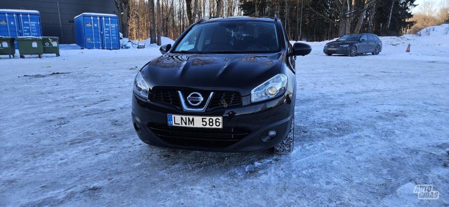 Black Nissan qashqai+2 2013 in Kaunas, with an engine capacity of 1.50 L and mileage of 324 thousand km for 4999 €, photo 1 on AUTOMOTO.COM.LV