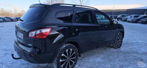 Black Nissan qashqai+2 2013 in Kaunas, with an engine capacity of 1.50 L and mileage of 324 thousand km for 4999 €, photo 4 on AUTOMOTO.COM.LV