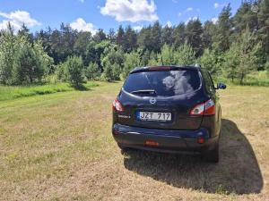 Melns Nissan qashqai+2 2011 Viļņa, ar dzinēja tilpumu 2.00 L un nobraukumu 183 tūkst. km par 5000 €, foto 4 vietnē AUTOMOTO.COM.LV