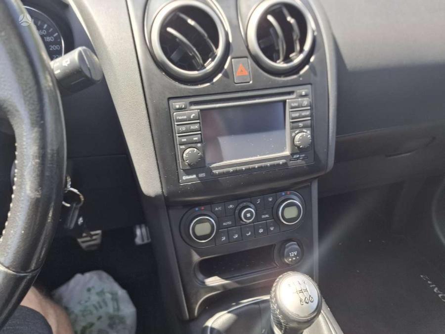 Melns Nissan qashqai+2 2011 Viļņa, ar dzinēja tilpumu 2.00 L un nobraukumu 183 tūkst. km par 5000 €, foto 16 vietnē AUTOMOTO.COM.LV