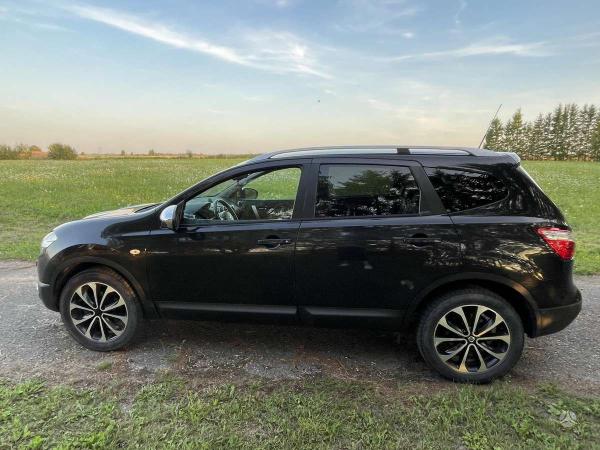 Melns Nissan qashqai+2 2013 Joniškis, ar dzinēja tilpumu 1.46 L un nobraukumu 156 tūkst. km par 5400 €, foto 2 vietnē AUTOMOTO.COM.LV