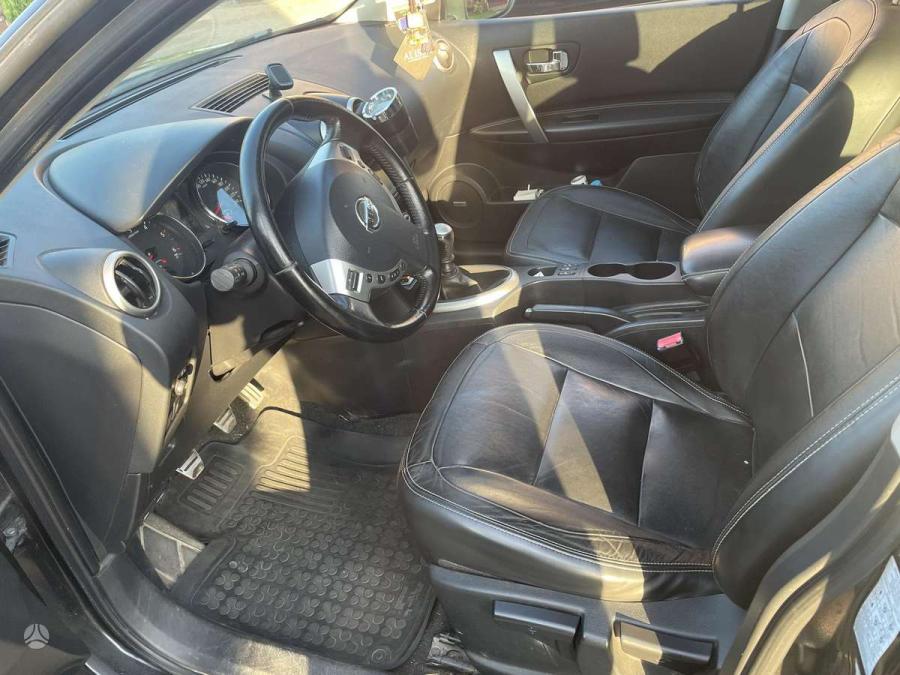 Melns Nissan qashqai+2 2013 Joniškis, ar dzinēja tilpumu 1.46 L un nobraukumu 156 tūkst. km par 5400 €, foto 4 vietnē AUTOMOTO.COM.LV