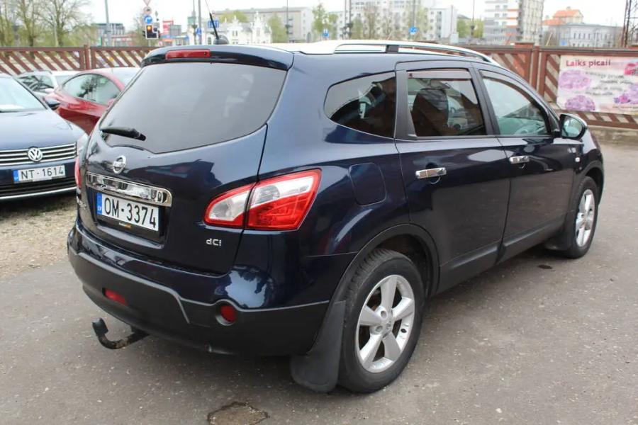Zils Nissan qashqai+2 2010 Liepāja, ar dzinēja tilpumu 2.00 L un nobraukumu 254 tūkst. km par 4450 €, foto 5 vietnē AUTOMOTO.COM.LV