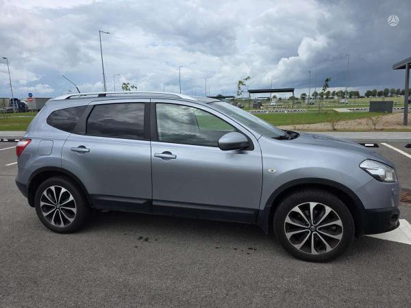 Blue Nissan qashqai+2 2012 in Marijampole, with an engine capacity of 2.00 L and mileage of 225 thousand km for 4500 €, photo 6 on AUTOMOTO.COM.LV