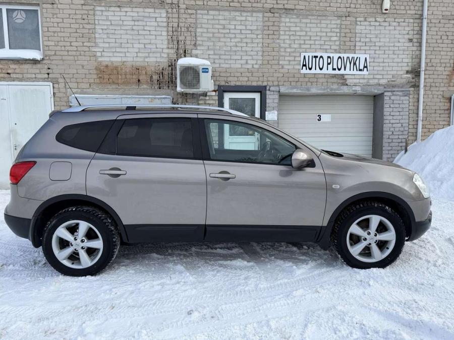 Brown Nissan qashqai+2 2008 in Kaunas, with an engine capacity of 2.00 L and mileage of 317 thousand km for 3750 €, photo 8 on AUTOMOTO.COM.LV