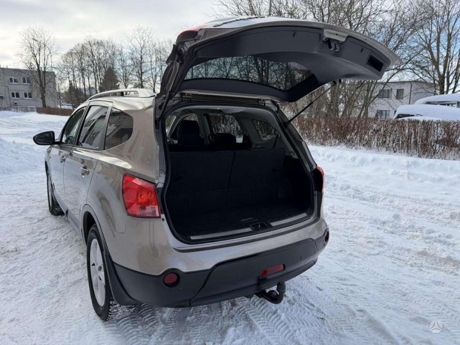 Brown Nissan qashqai+2 2008 in Kaunas, with an engine capacity of 2.00 L and mileage of 317 thousand km for 3750 €, photo 15 on AUTOMOTO.COM.LV