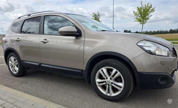Brown Nissan qashqai+2 2011 in Marijampole, with an engine capacity of 1.46 L and mileage of 360 thousand km for 4200 €, photo 5 on AUTOMOTO.COM.LV